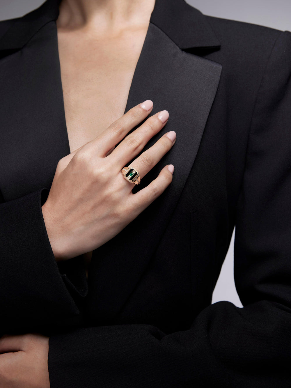 Miura Enchantress Signet Ring – State Property